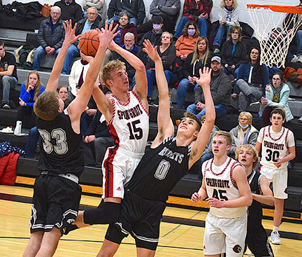 Late Lion trey secures 500th win for Coach Grinde during three-win week